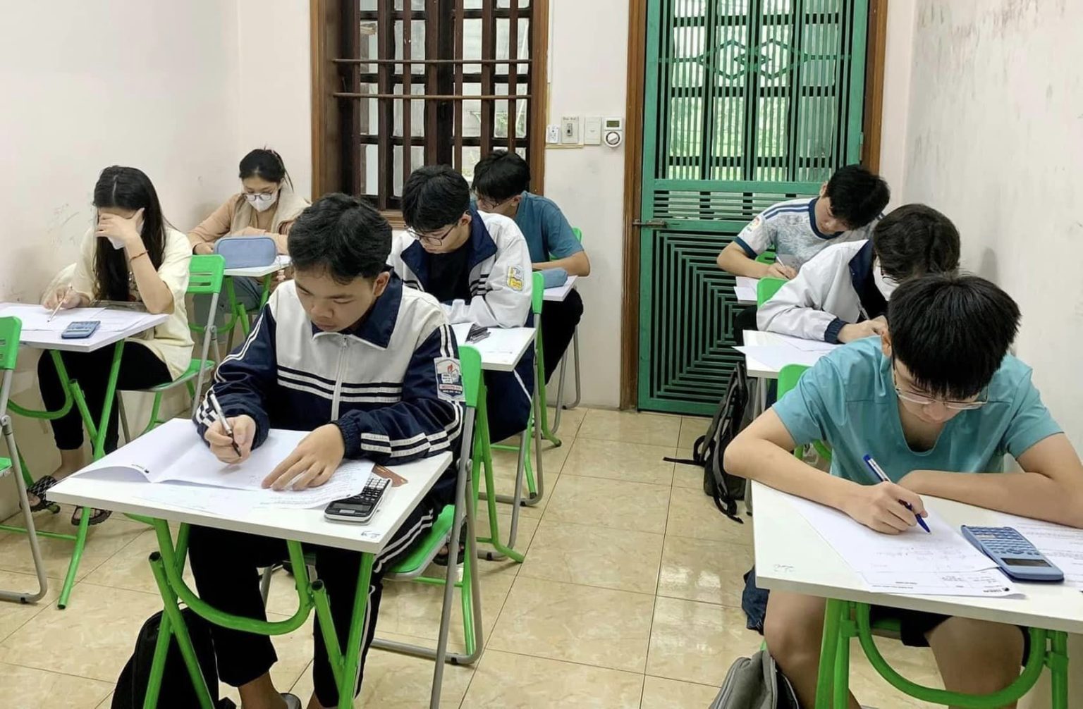 Đề thi thử Toán vào lớp 10 năm 2025 theo chương trình mới - TOAN.VN